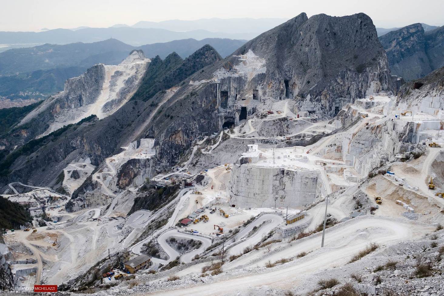 Carrara's marble quarries photographs, a look at the panorama inside
